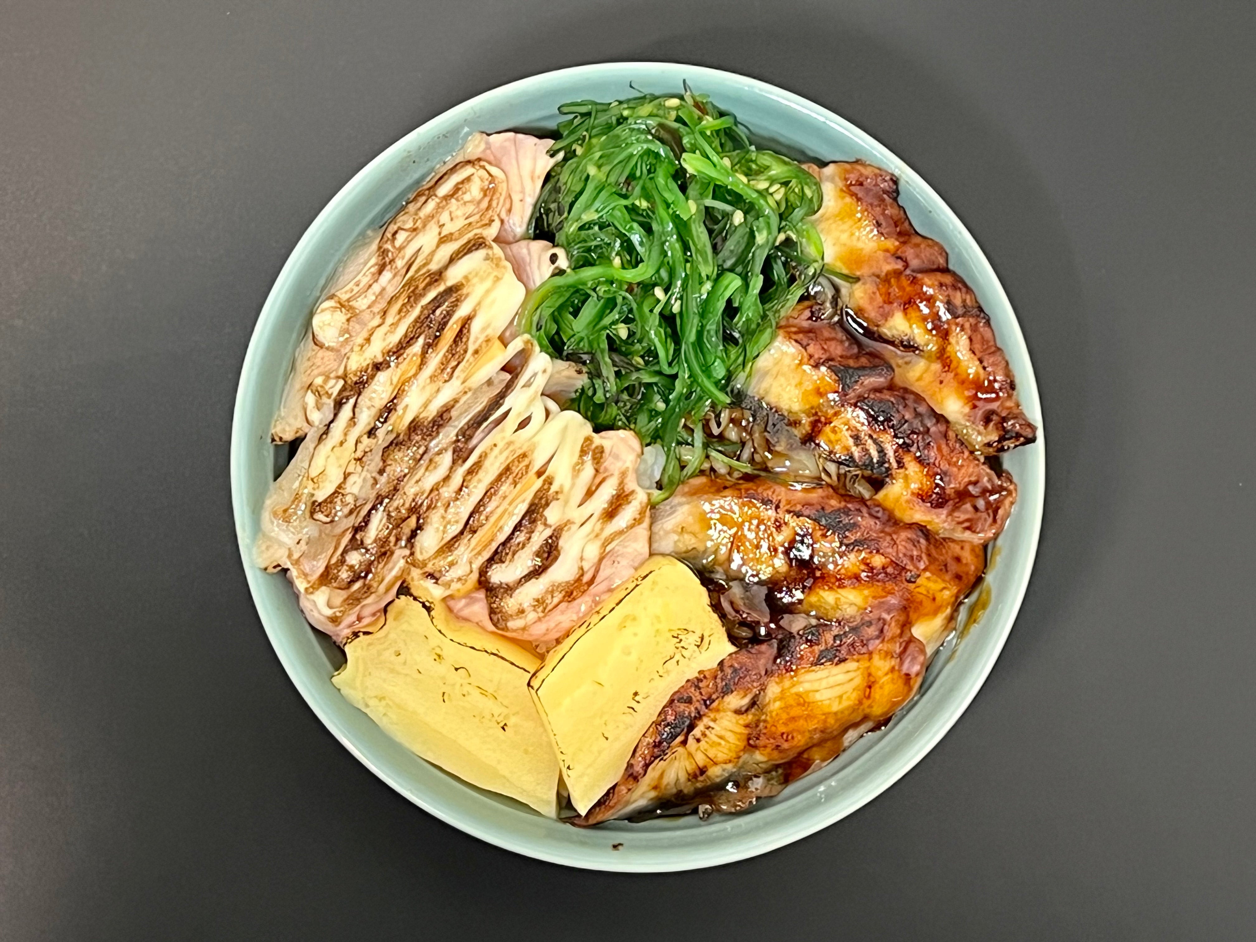 Unagi and Salmon Aburi Don 鰻サーモン炙り丼 | Sushiology